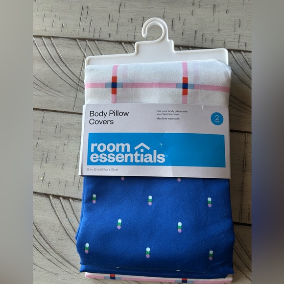 Room Essentials | Bedding | Room Essentials Body Pillow Cover Set ...